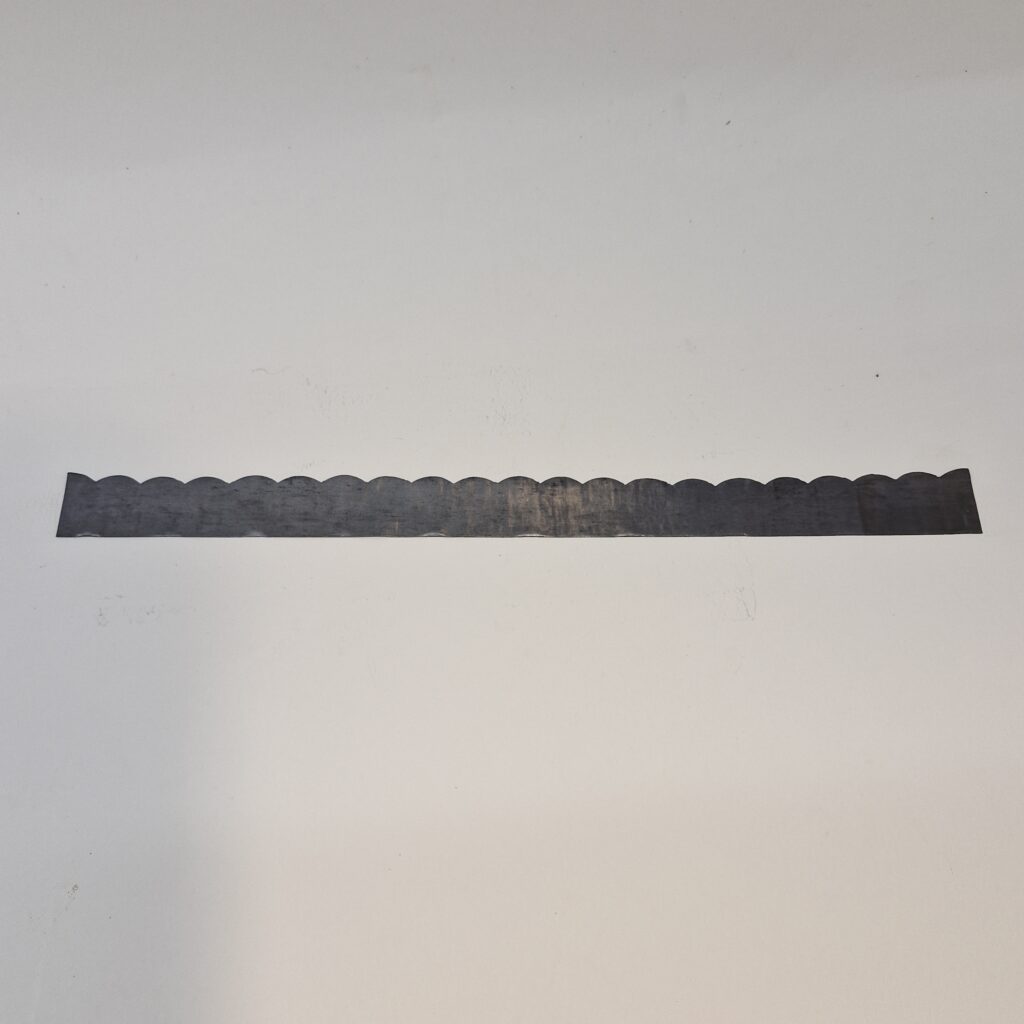 12th scale dolls house Real Lead strip Scallop LD01 - Dolls House Direct