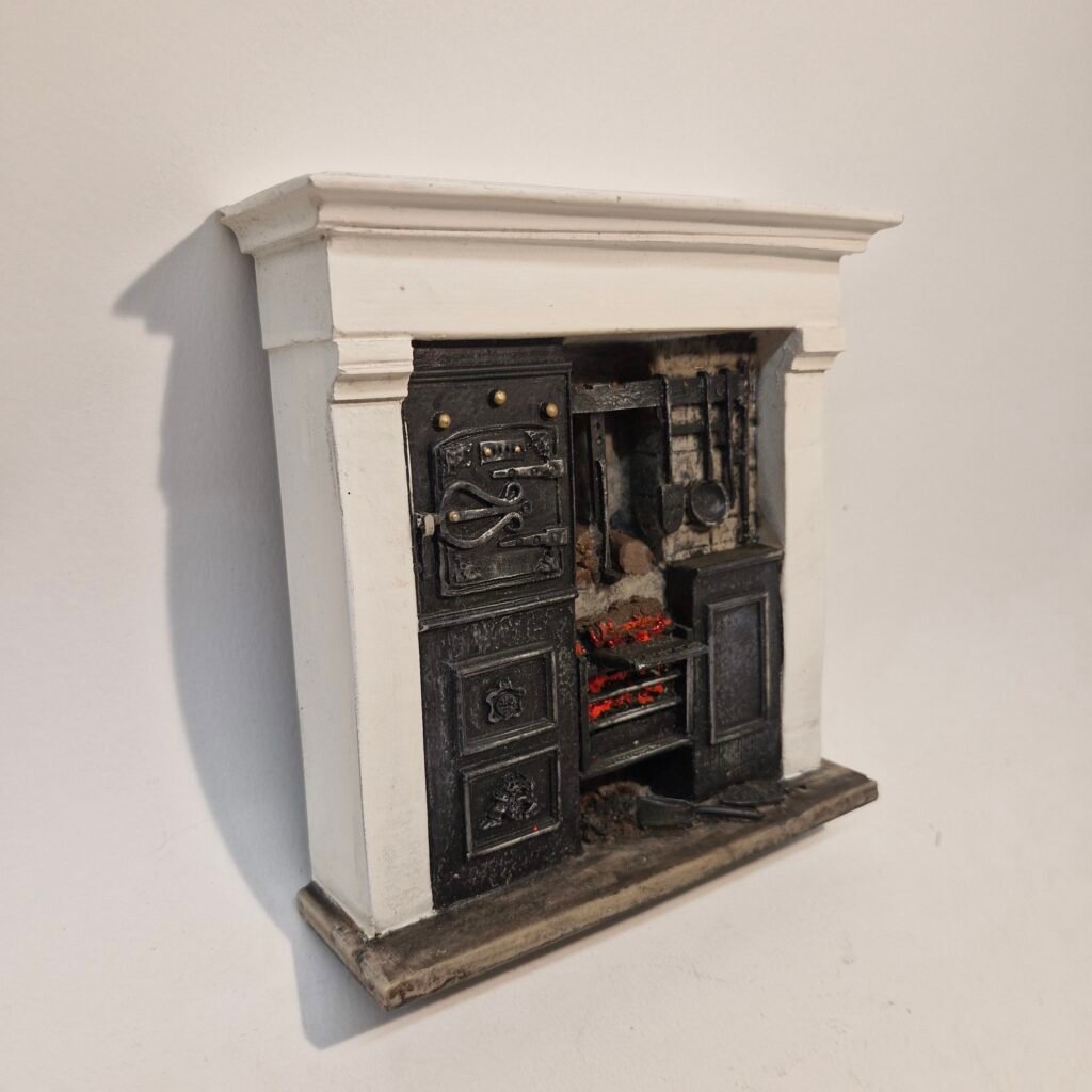 1/12th Scale Doll House Very Nice Range in Surround Artisan made SEC04 ...