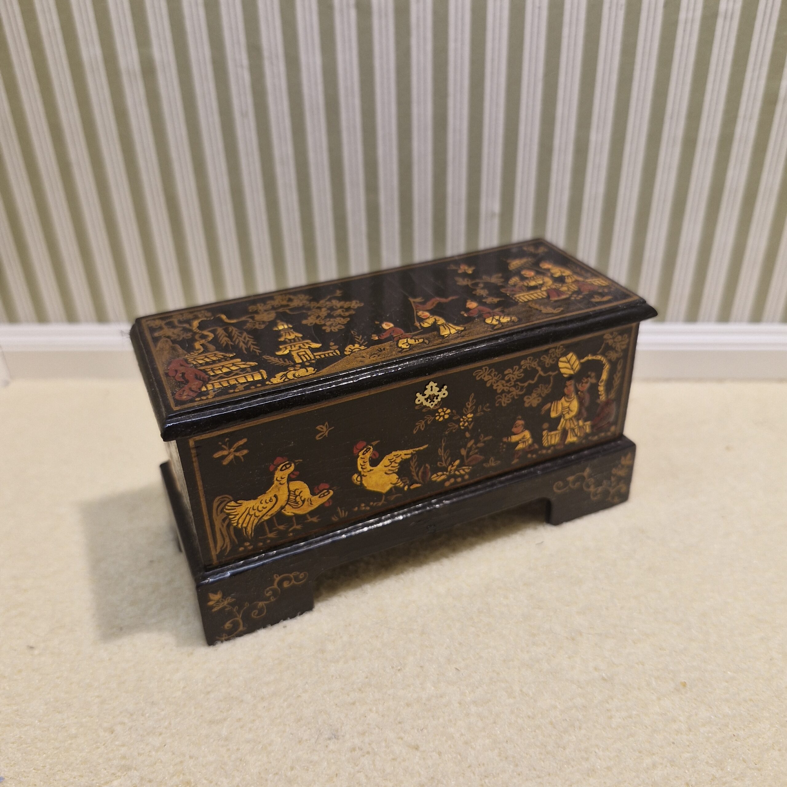 1/12th Scale Dolls House Furniture, Rare, Judith Dunger Vintage ...